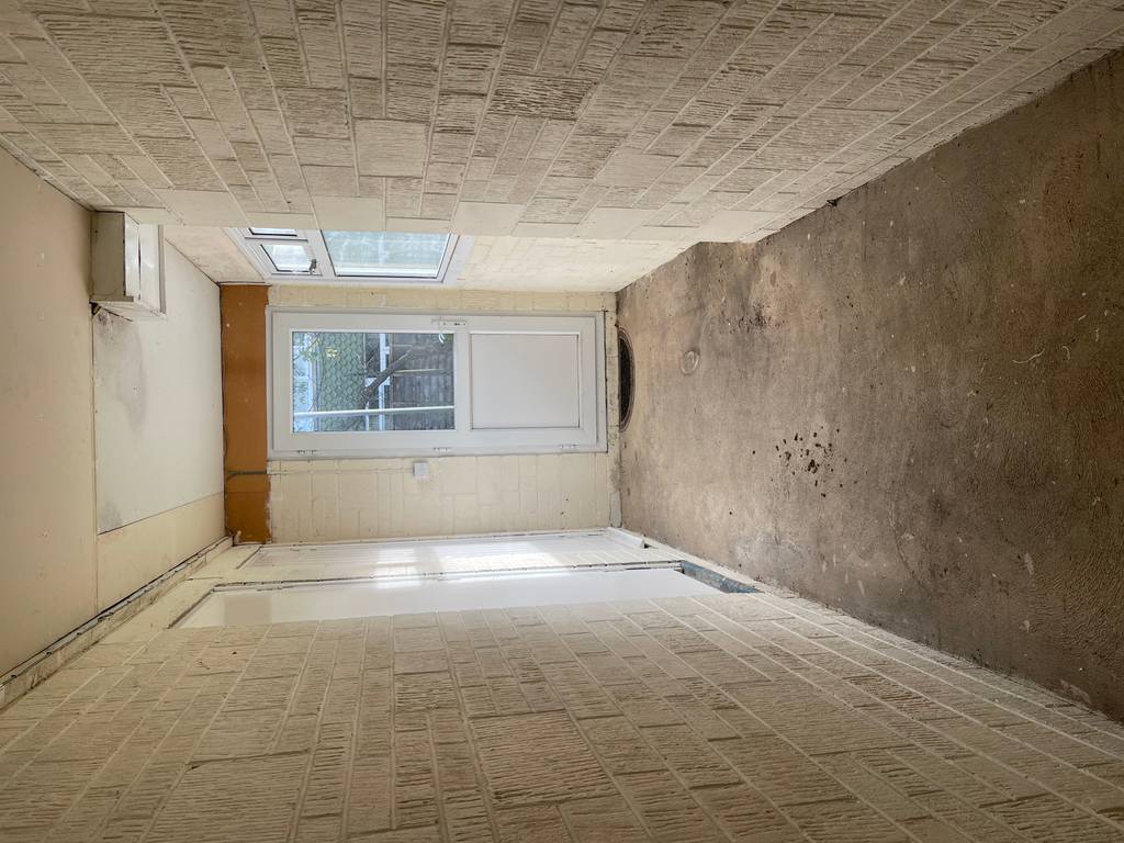 Castlefields, Calne - F1rst Move